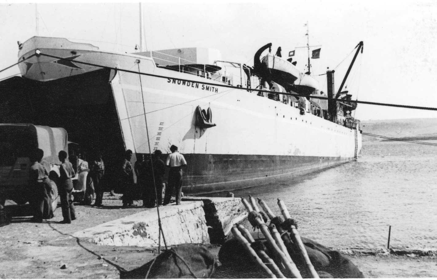 Solve SNOWDEN SMITH LANDING CRAFT TOBRUK APR 54 jigsaw puzzle online ...