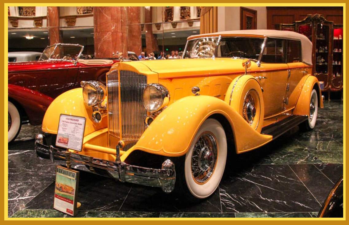 Solve 1934 Packard, Nethercutt Museum jigsaw puzzle online with 96 pieces