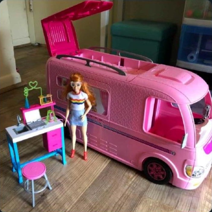 Solve Breaking Bad Barbie. jigsaw puzzle online with 36 pieces