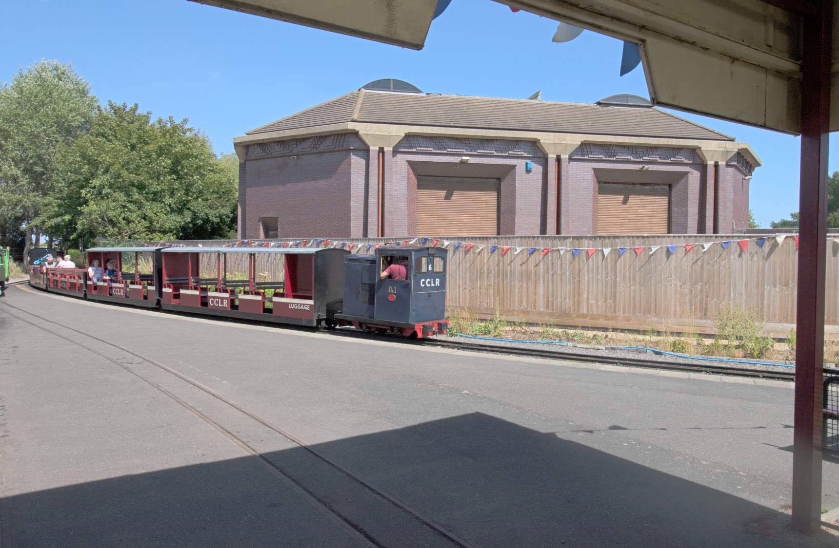 Solve Cleethorpes 01-08-2022 Coast Light Railway DA1 1986 Bush Mill ...