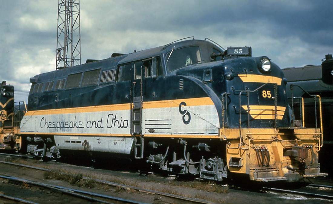 Solve C&O EMD BL2 jigsaw puzzle online with 126 pieces