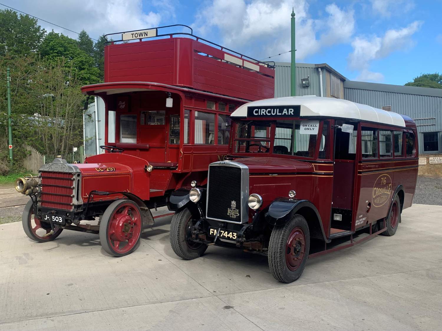 Solve A Pair of Ancient Buses jigsaw puzzle online with 108 pieces