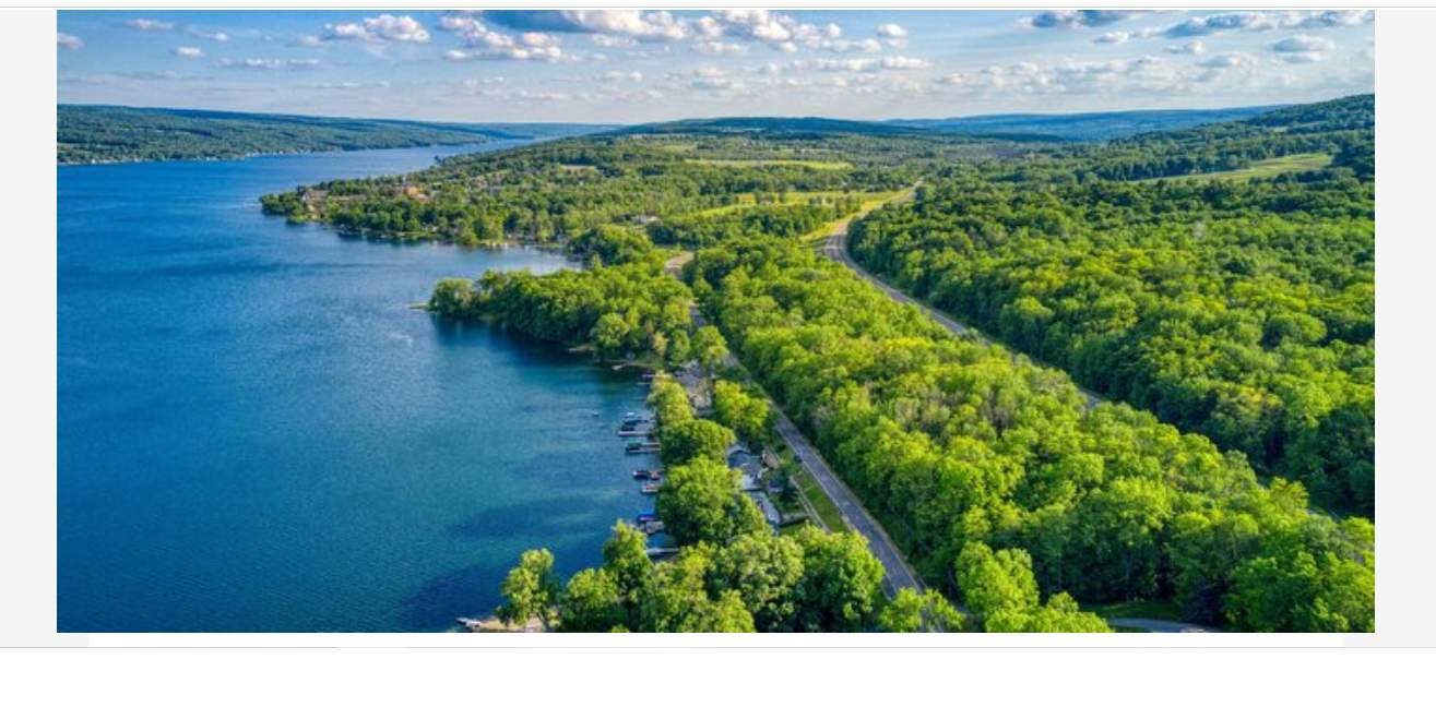 Solve LAKES-FINGER jigsaw puzzle online with 36 pieces