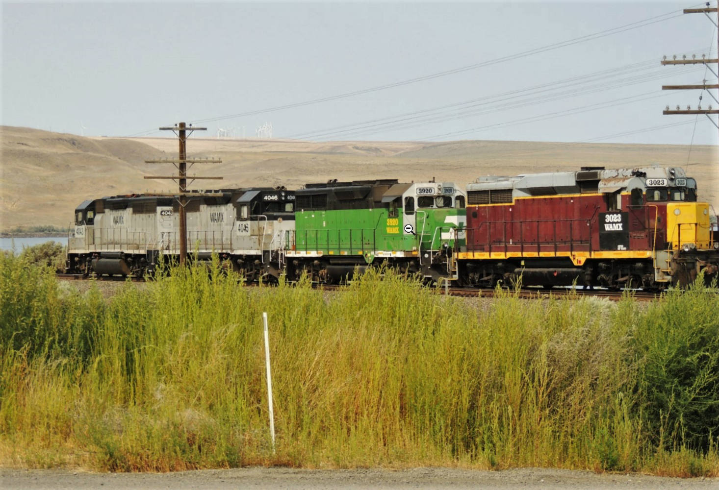 Solve WAMX trains at Wallula Washington jigsaw puzzle online with 150 pieces