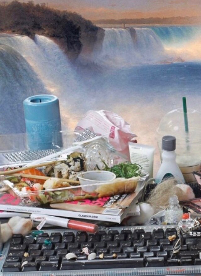 Jigsaw Puzzle | Messy Desk | 108 pieces | Jigidi