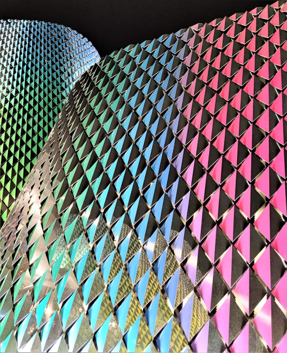 Solve The Pakistan Pavilion jigsaw puzzle online with 56 pieces