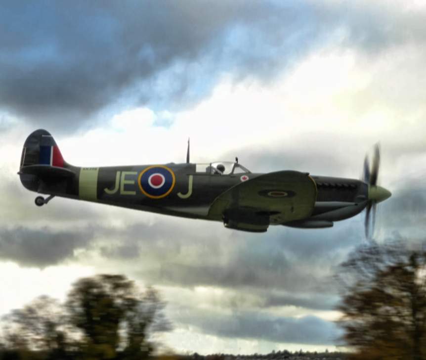 Solve Spitfire jigsaw puzzle online with 154 pieces
