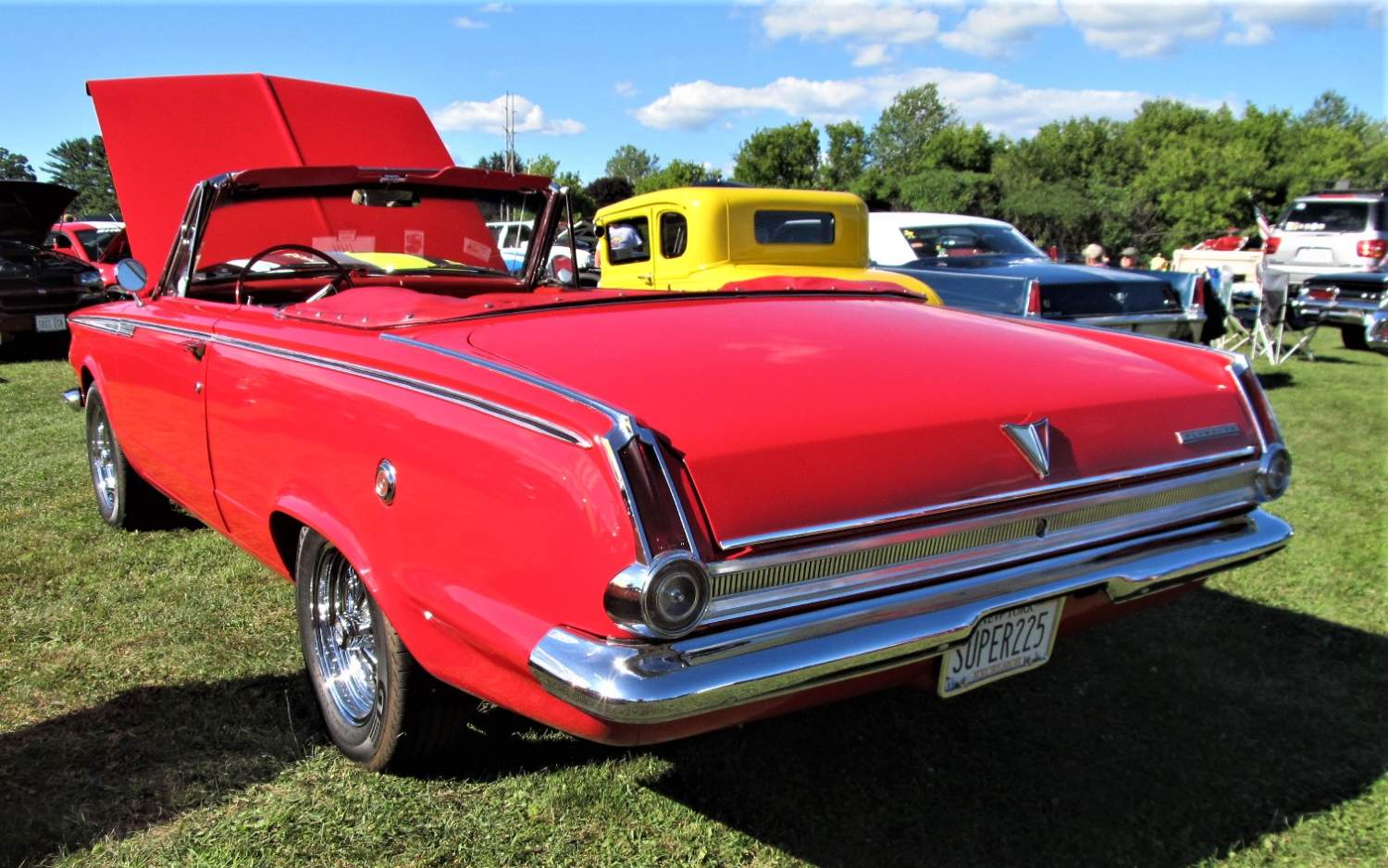 Solve 1965 Plymouth Valiant Conv. 03 (2) jigsaw puzzle online with 96 ...