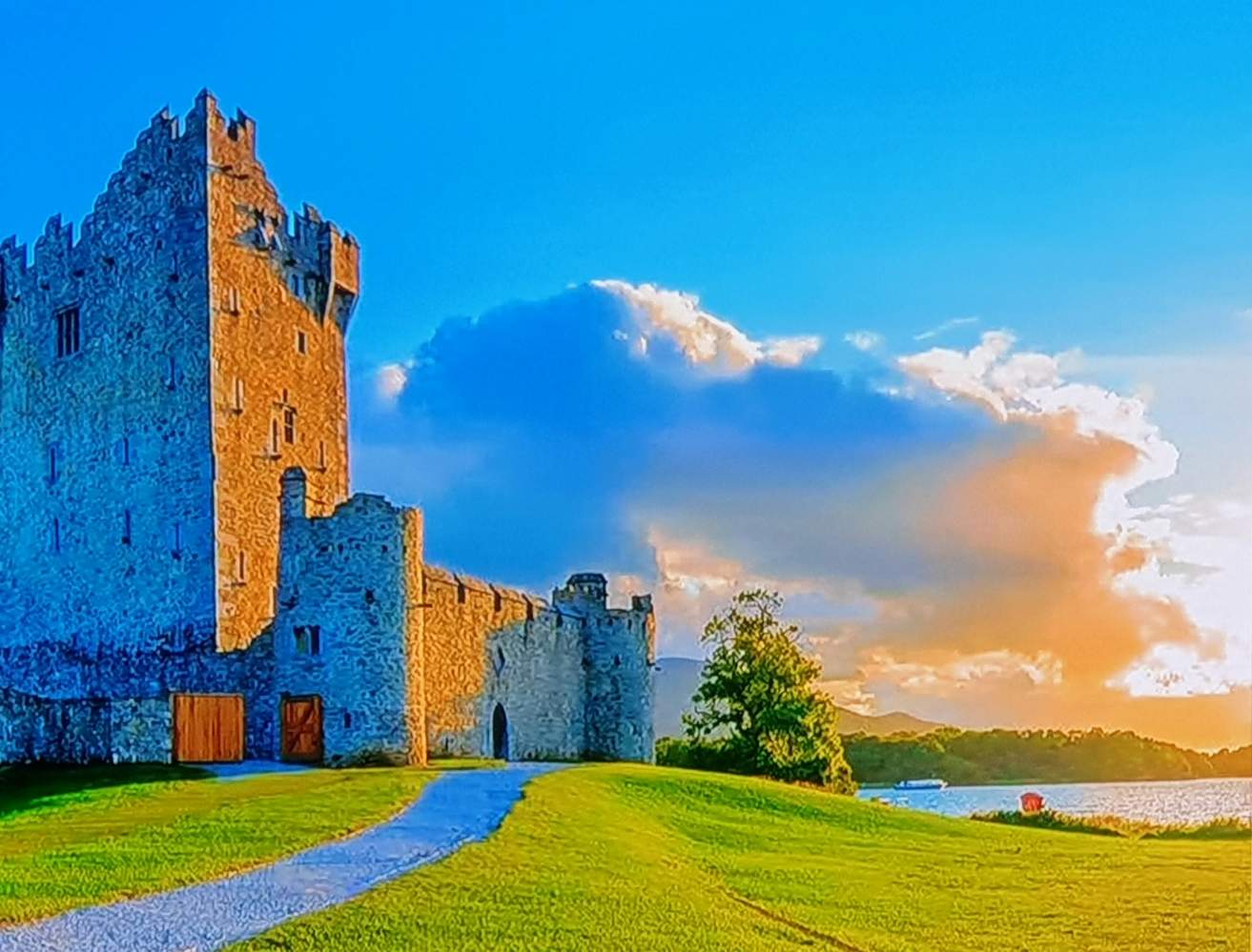 Solve ROSS CASTLE jigsaw puzzle online with 30 pieces