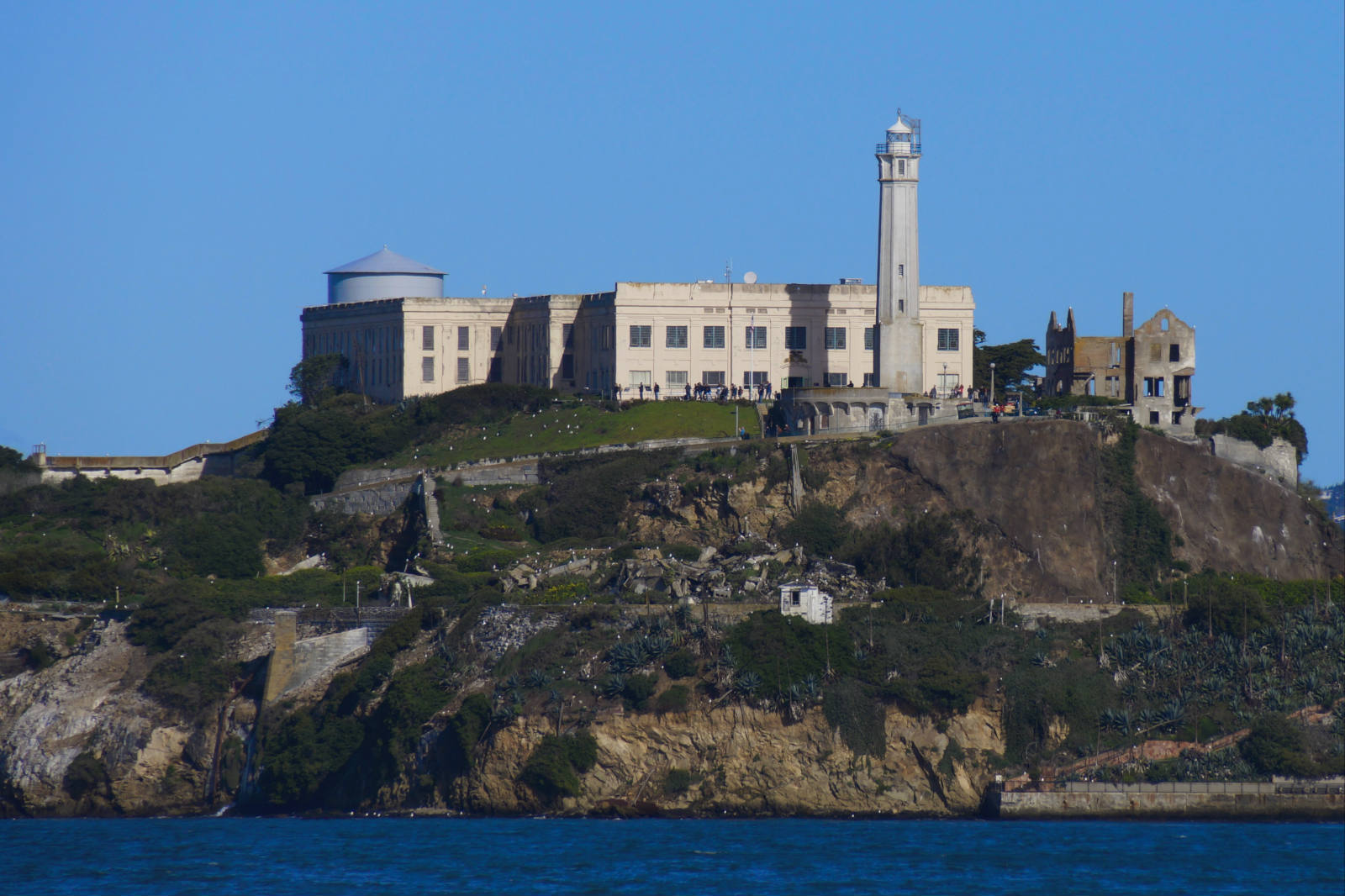 Solve Alcatraz jigsaw puzzle online with 176 pieces
