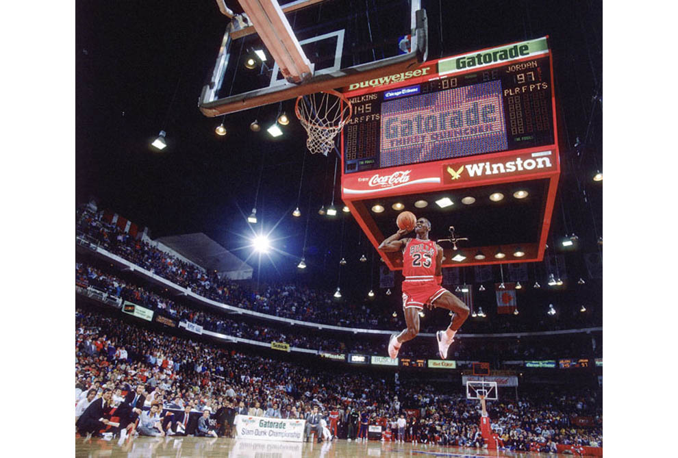 Solve Michael Air Jordan jigsaw puzzle online with 96 pieces