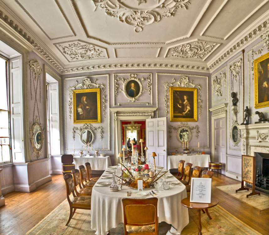 Solve nt felbrigg hall 24-04-2012 dining room 1760s set to 1860 ...