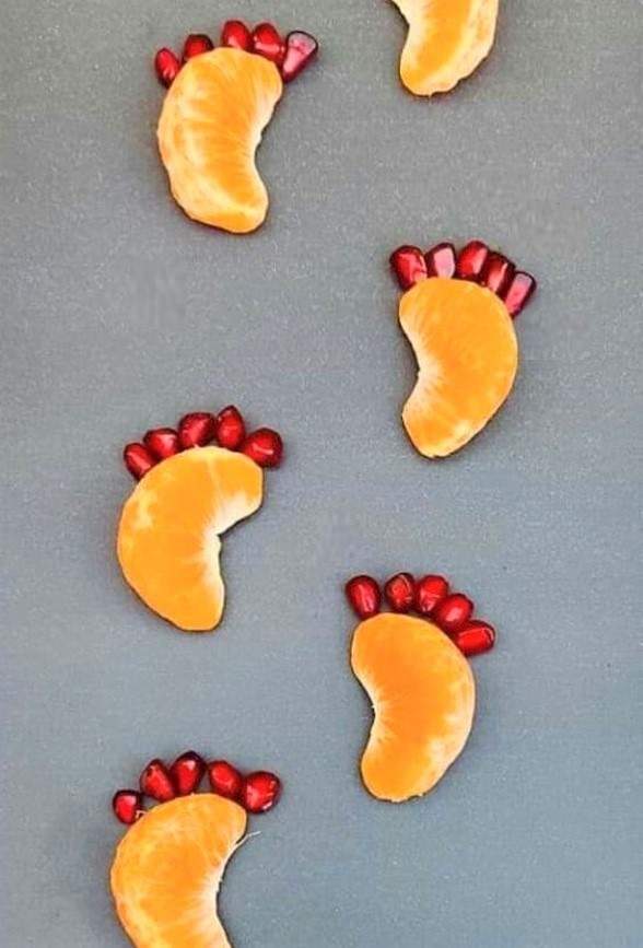 Solve Clever feet jigsaw puzzle online with 70 pieces