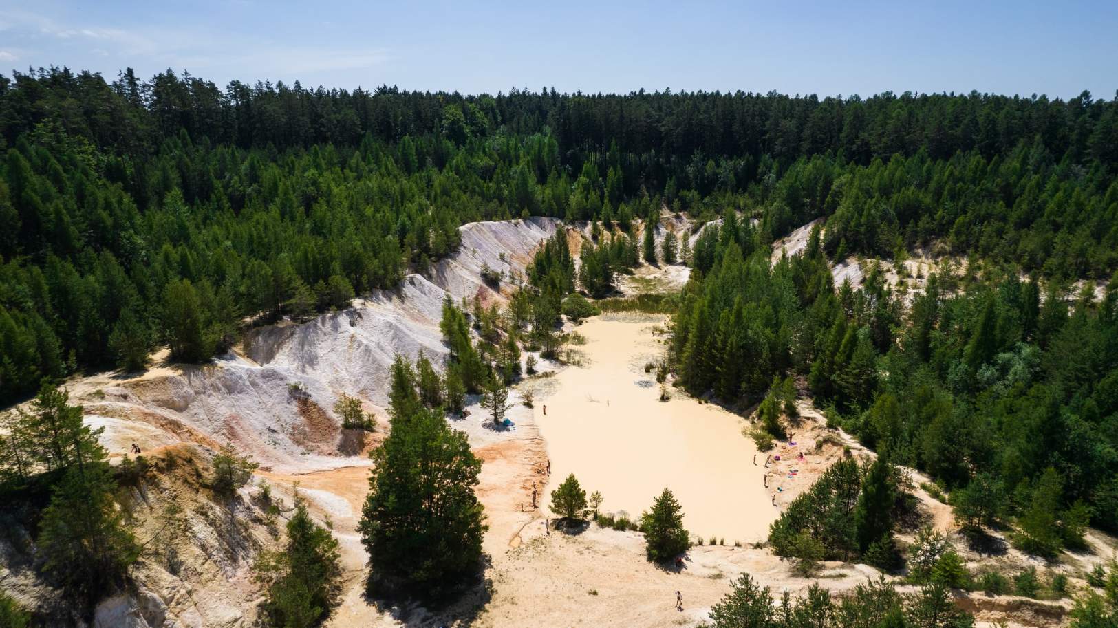 Solve 104 jigsaw puzzle online with 104 pieces