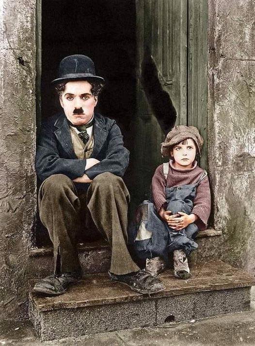 Solve Back in time jigsaw puzzle online with 88 pieces