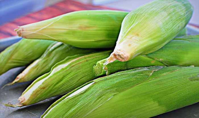 Solve Fresh-Corn jigsaw puzzle online with 15 pieces