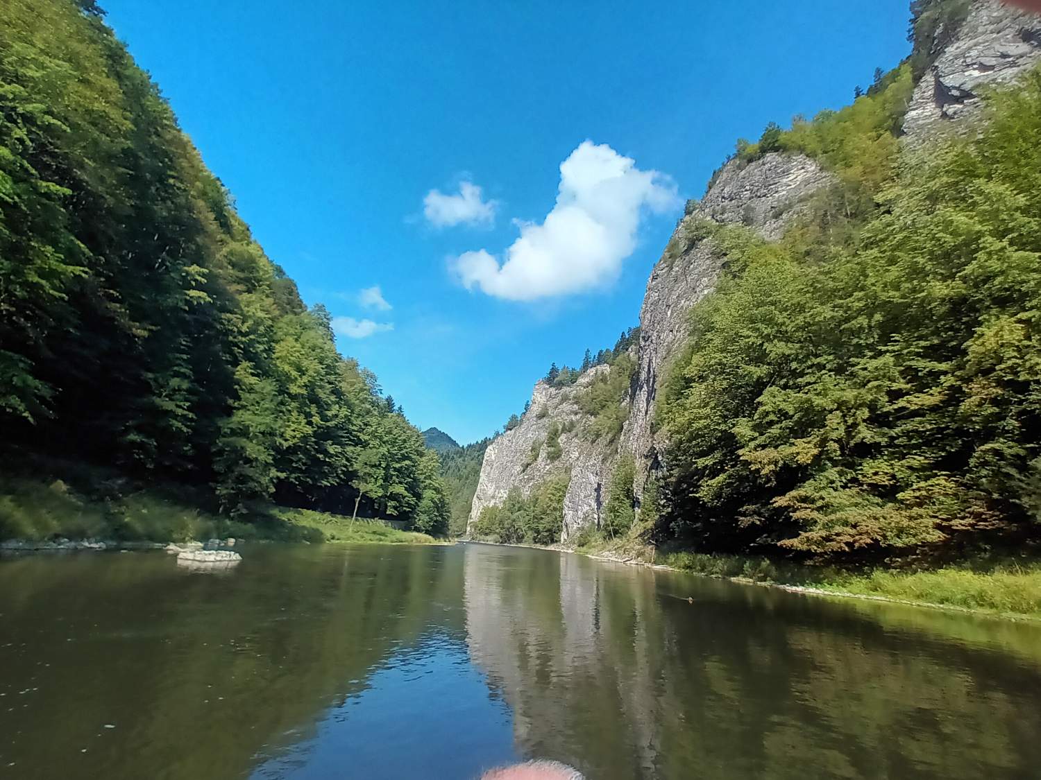 Solve Pieniny Slovensko jigsaw puzzle online with 48 pieces