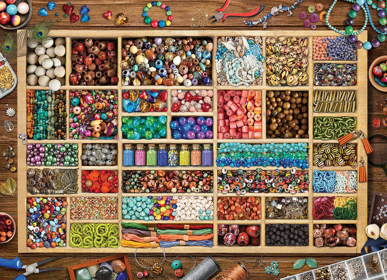 Solve Bead Collection jigsaw puzzle online with 234 pieces