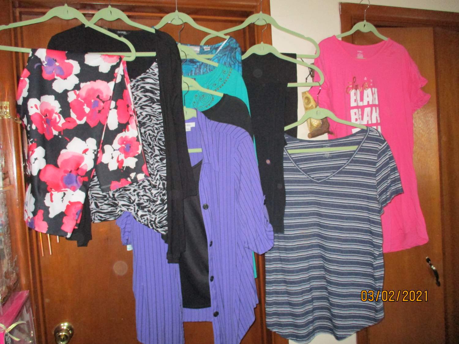 Solve Clothes jigsaw puzzle online with 80 pieces