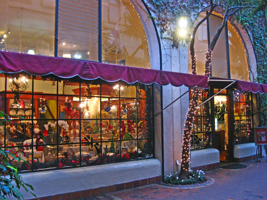 Solve La Arcada jigsaw puzzle online with 80 pieces