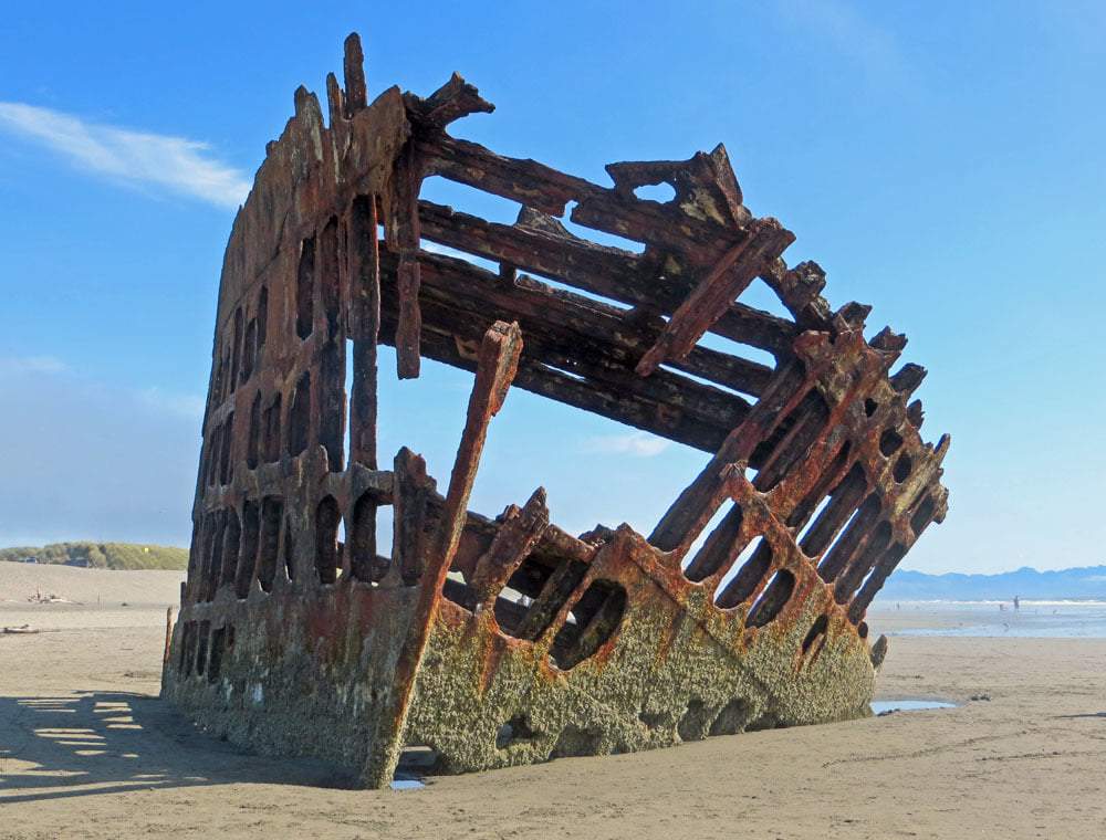 Solve PETER IREDALE jigsaw puzzle online with 165 pieces