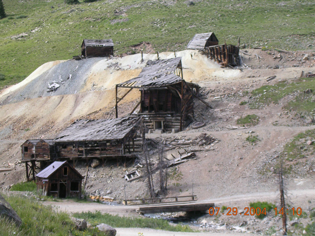 Solve Colorado Mining jigsaw puzzle online with 130 pieces