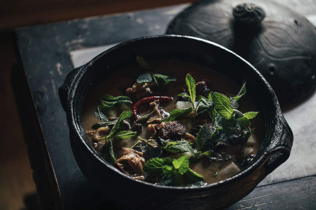 Solve Tibetan Yak Stew jigsaw puzzle online with 96 pieces