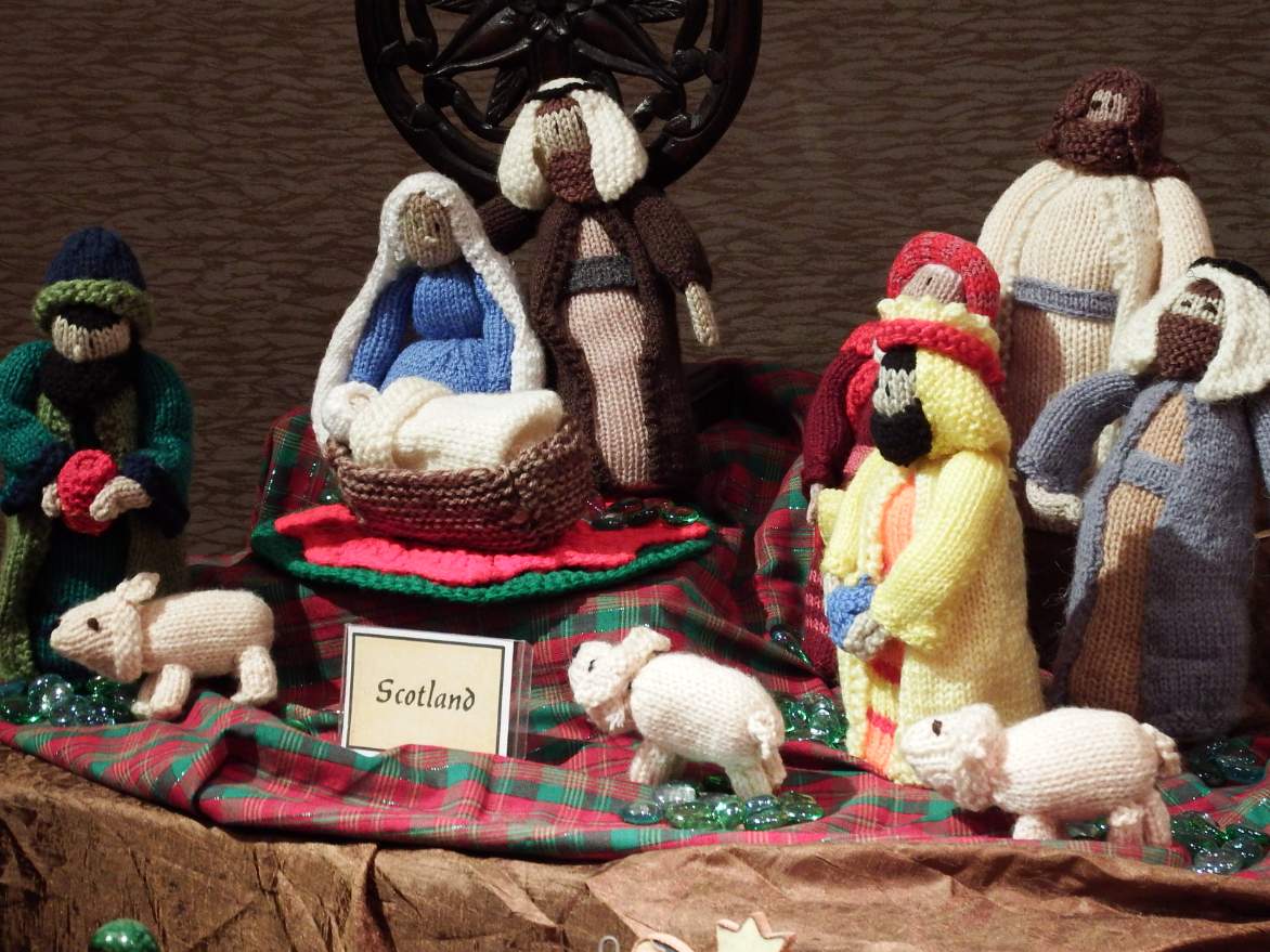 Solve Hand Knitted Nativity Set From Scotland jigsaw puzzle online with ...