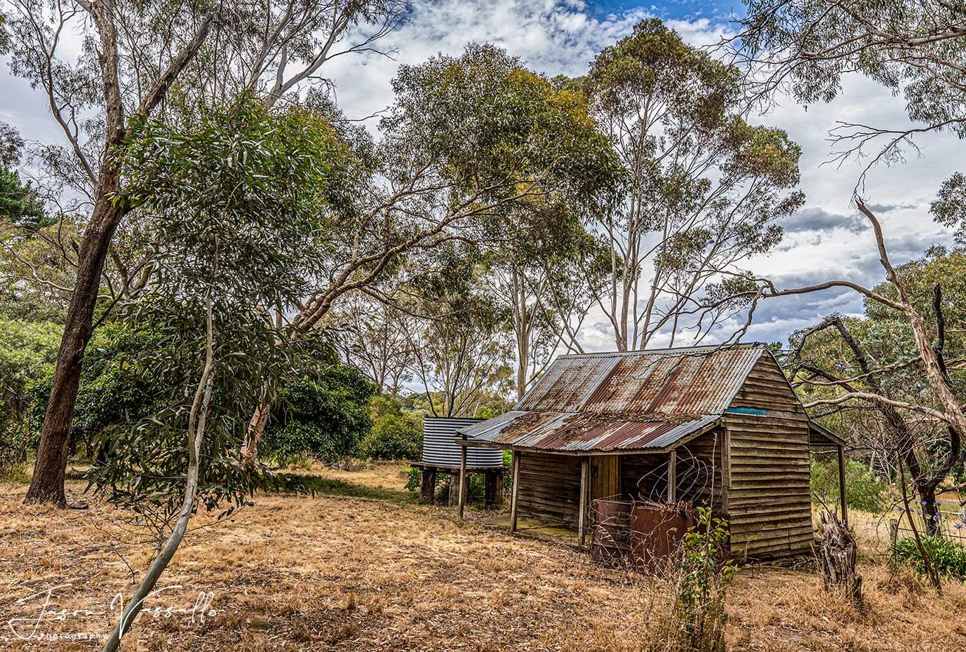 Solve Old Hut Victoria jigsaw puzzle online with 126 pieces