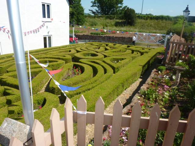 Solve Homemade Maze Jigsaw Puzzle Online With 70 Pieces Solve Homemade Maze Jigsaw Puzzle Online With 70 Pieces