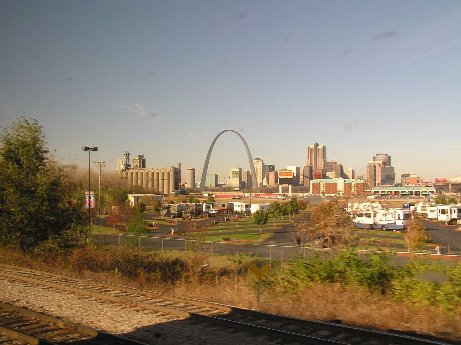 Jigsaw Puzzle | Photo of St Louis arch from inside train | 99 pieces ...