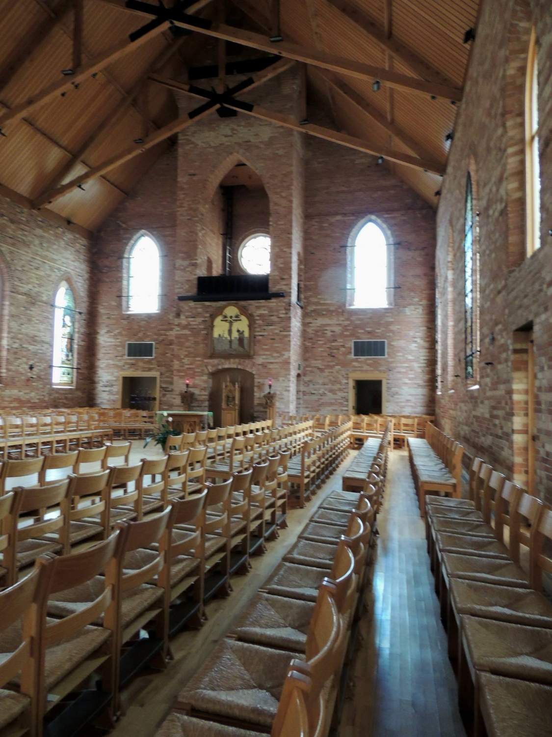 Solve Church jigsaw puzzle online with 221 pieces