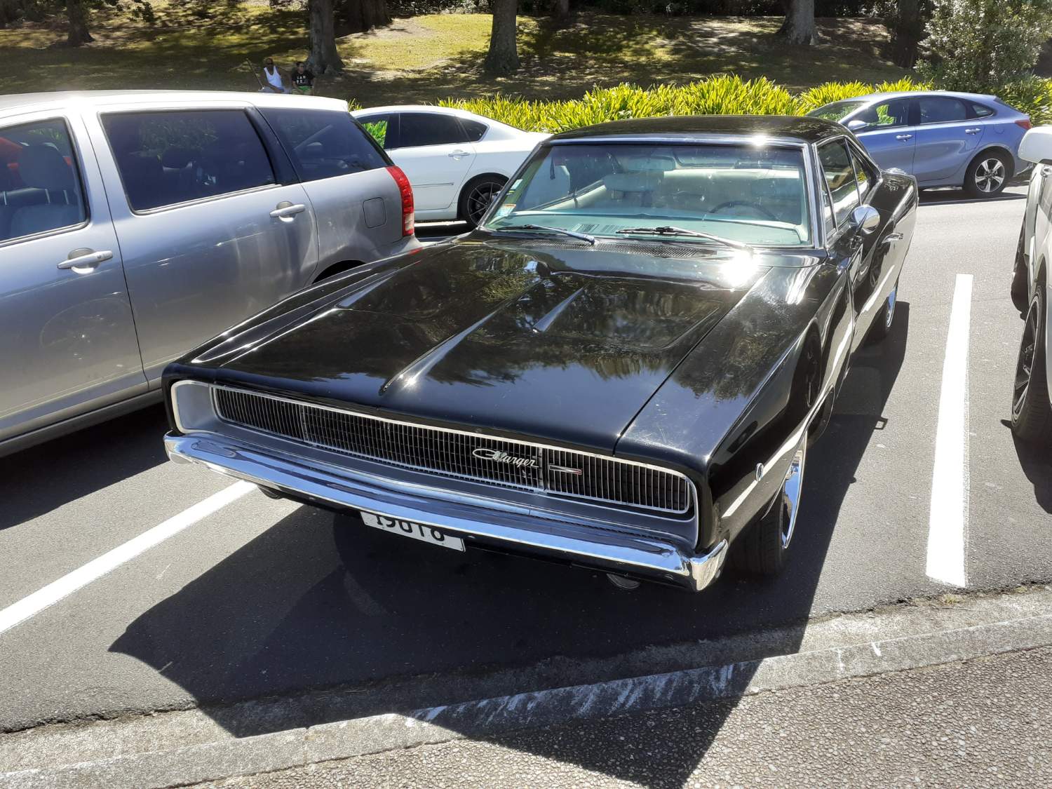 Solve Dodge Charger jigsaw puzzle online with 63 pieces