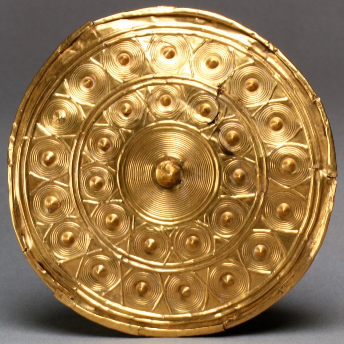 Solve Gold Disk from a Reel ca. 800 BCE Irish jigsaw puzzle online with ...