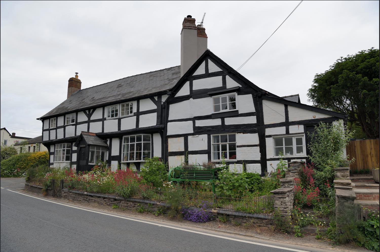 Solve Pembridge Village. Herefordshire. UK. jigsaw puzzle online with ...