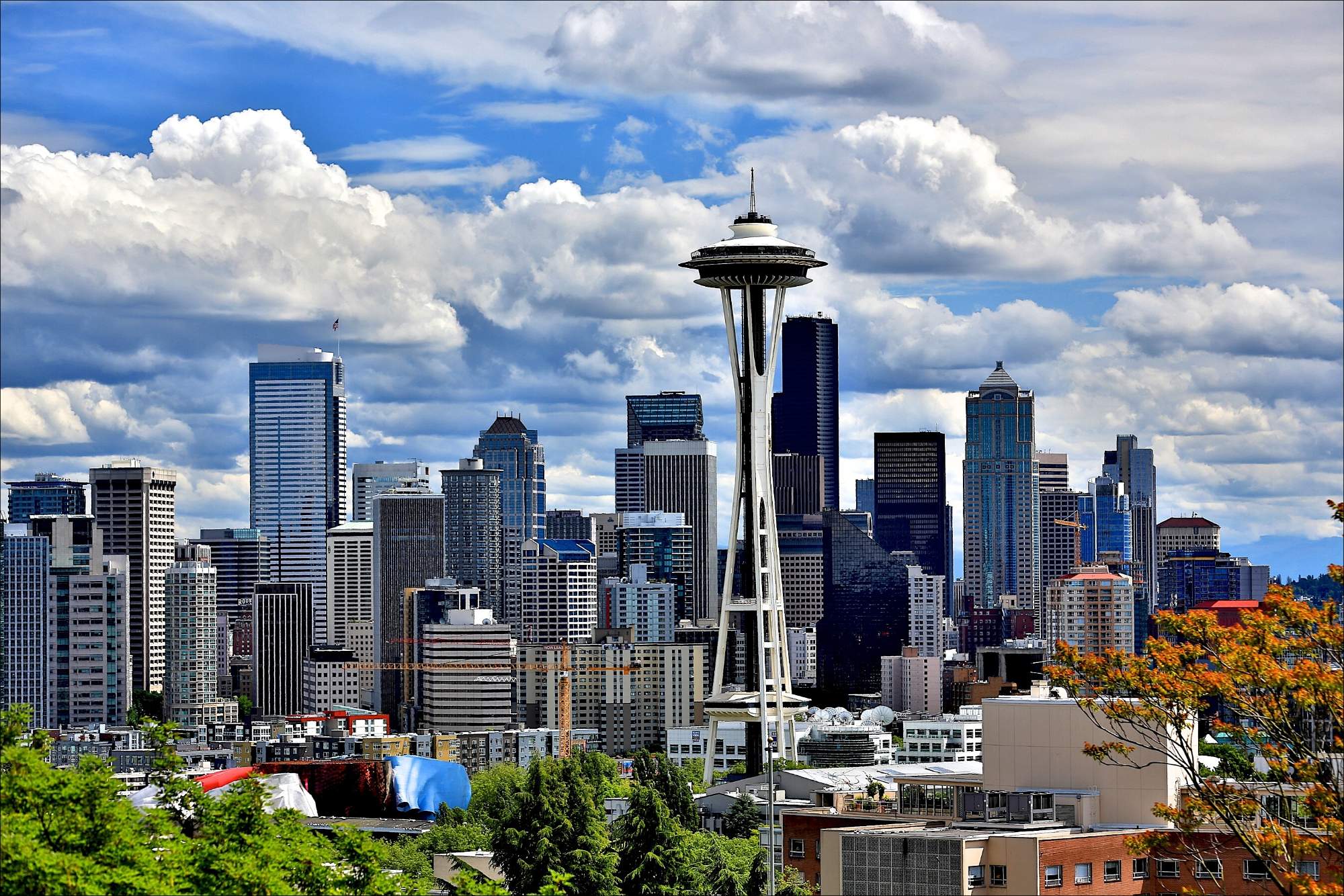 Solve Seattle Skyline jigsaw puzzle online with 330 pieces