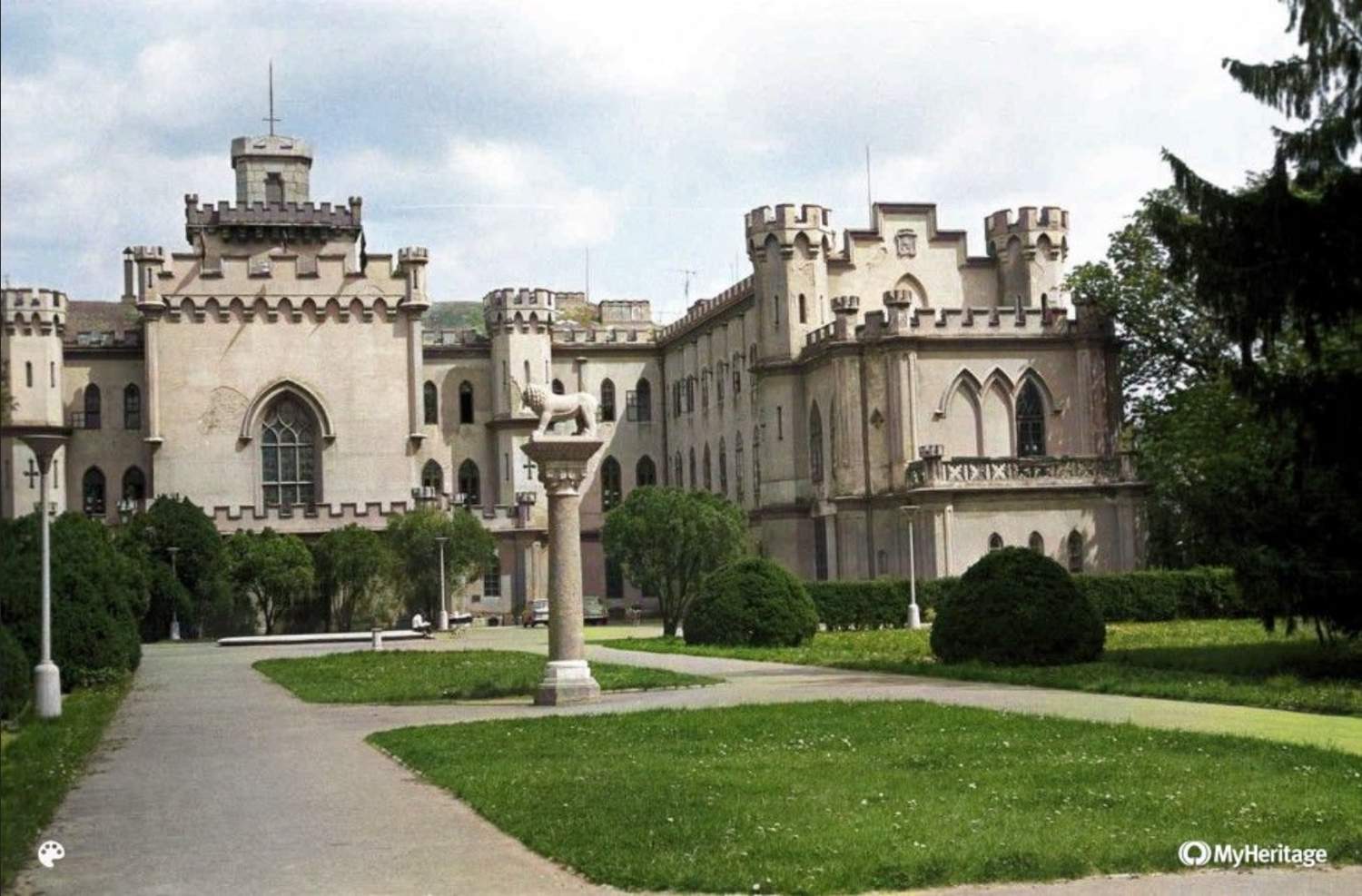 Solve Zichyho Kastiel Rusovce - Zichy Castle Rusovce - Slovakia jigsaw ...