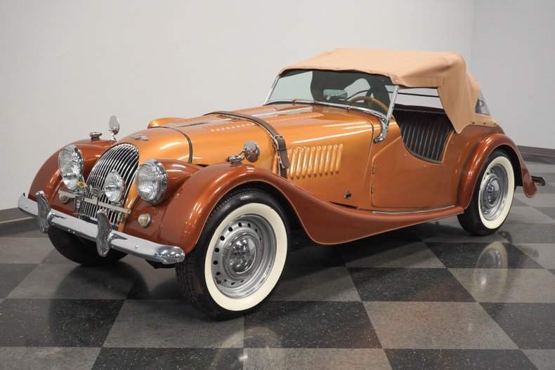 Solve dream car 62 Morgan jigsaw puzzle online with 70 pieces