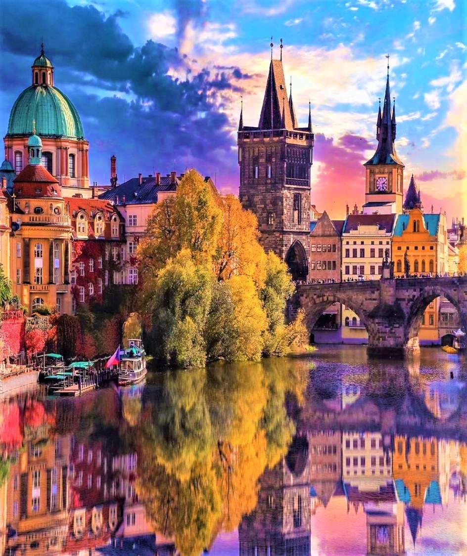 Solve Prague jigsaw puzzle online with 72 pieces