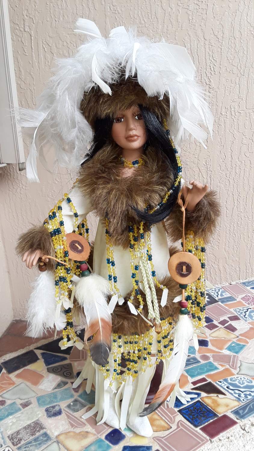 Solve Indian Princess Doll jigsaw puzzle online with 91 pieces