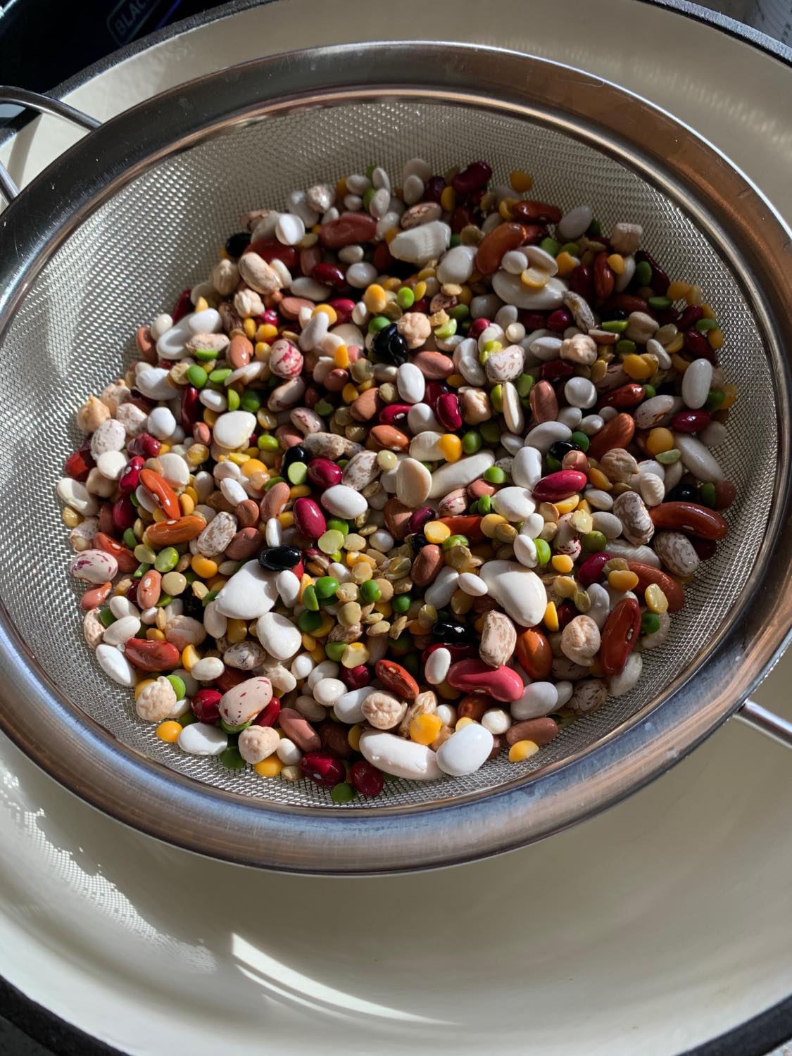 Solve Beans jigsaw puzzle online with 154 pieces