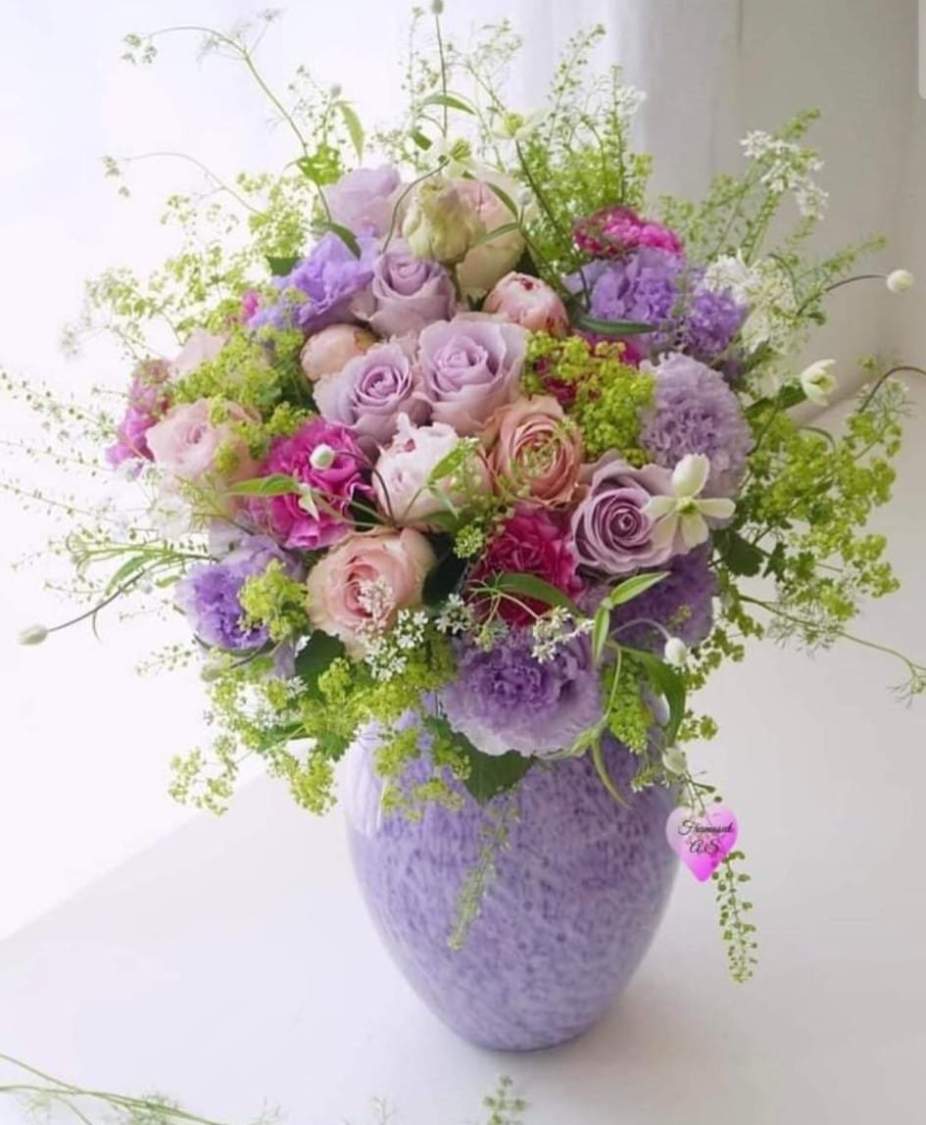 Solve barev. kyt, jigsaw puzzle online with 56 pieces