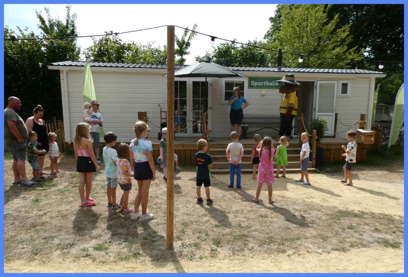 Solve Children's animation, song and dance. Kinderanimatie , zang en ...