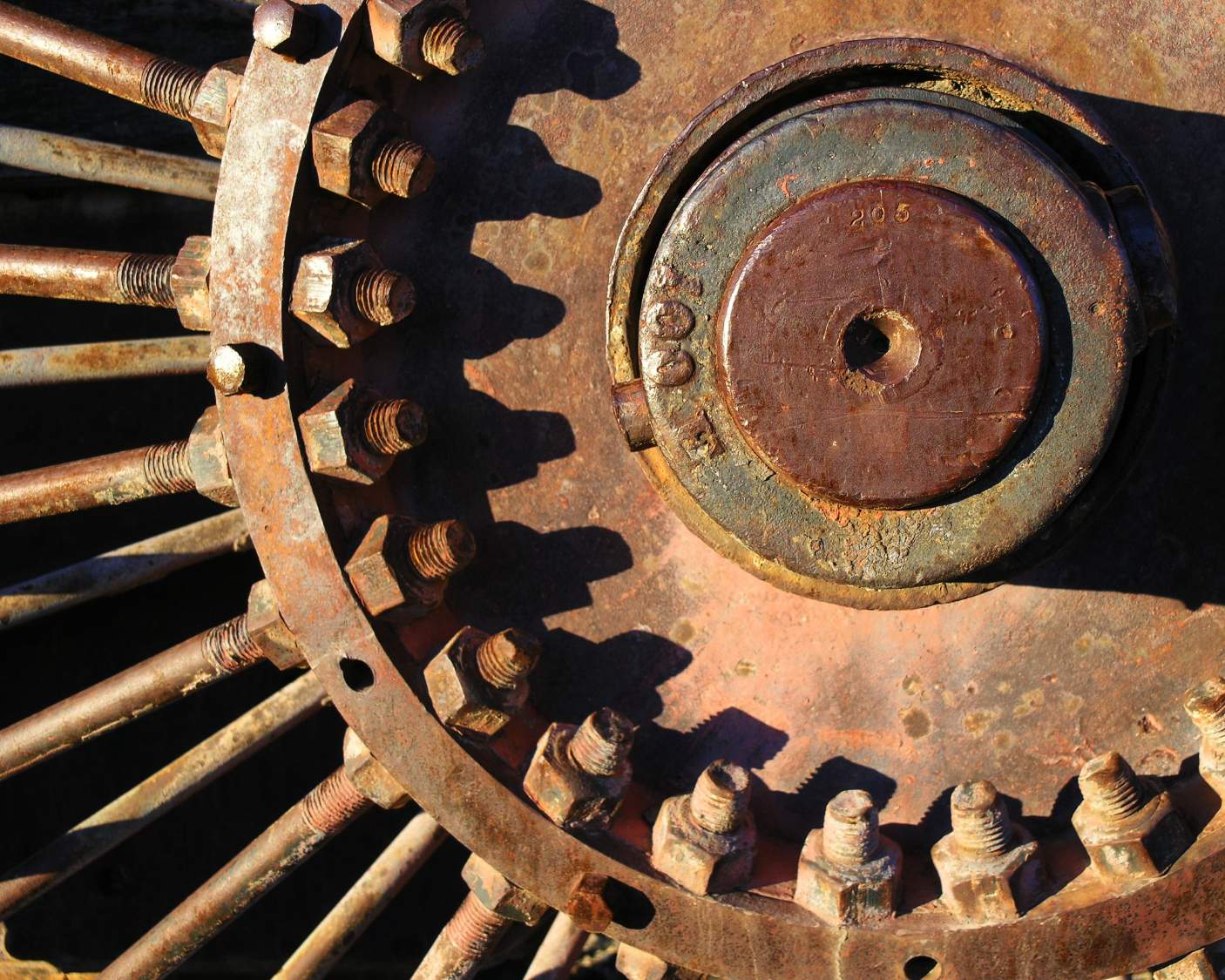 Solve Wheel jigsaw puzzle online with 99 pieces