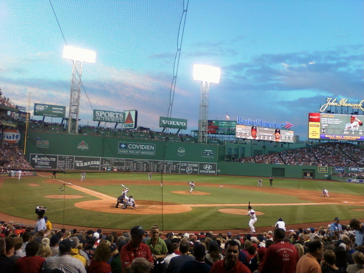 Solve Fenway jigsaw puzzle online with 88 pieces