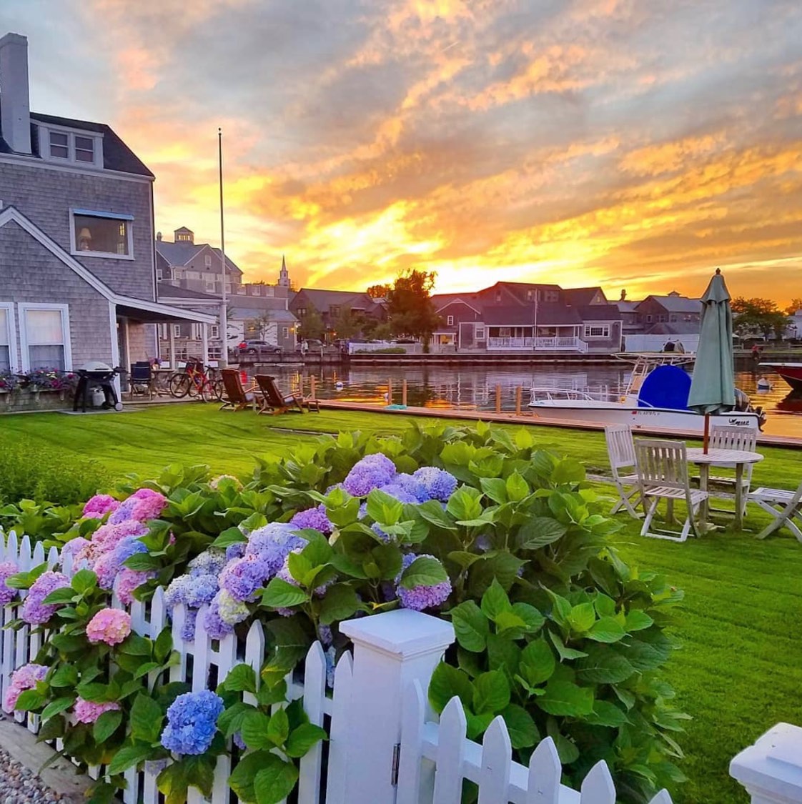 Solve Those Nantucket Nights....ahhh jigsaw puzzle online with 64 pieces