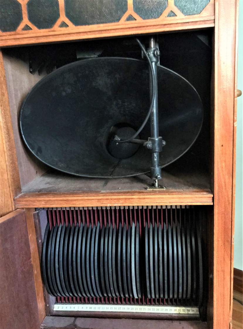 Solve Inside the Edison Record Player, Model S19, Sheridan Cabinet ...