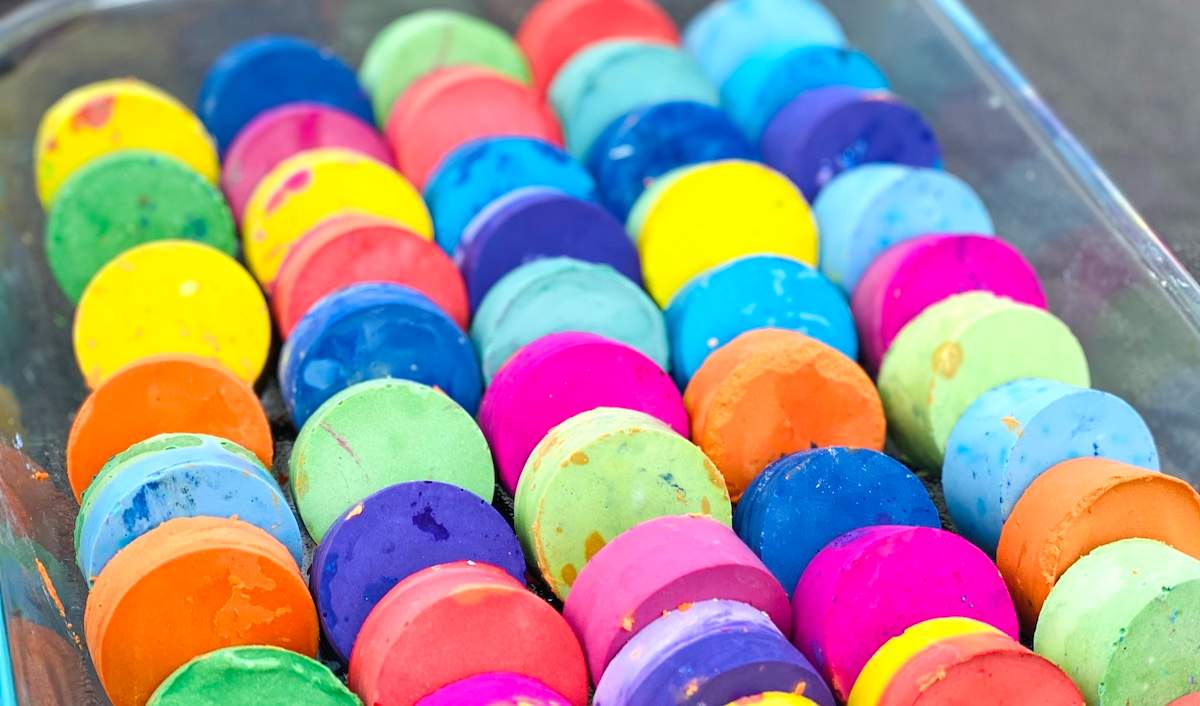 Solve Homemade Chalk jigsaw puzzle online with 84 pieces