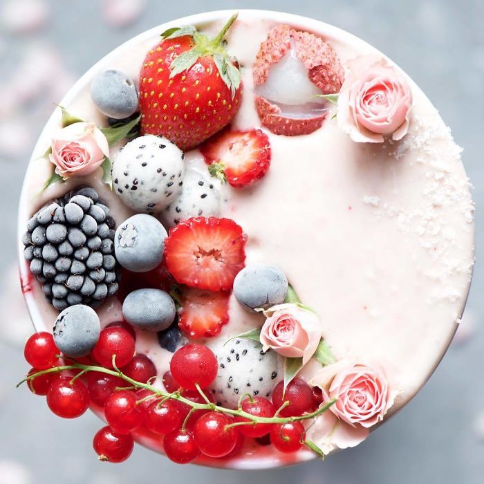 Solve Samira Kazan edible art jigsaw puzzle online with 49 pieces