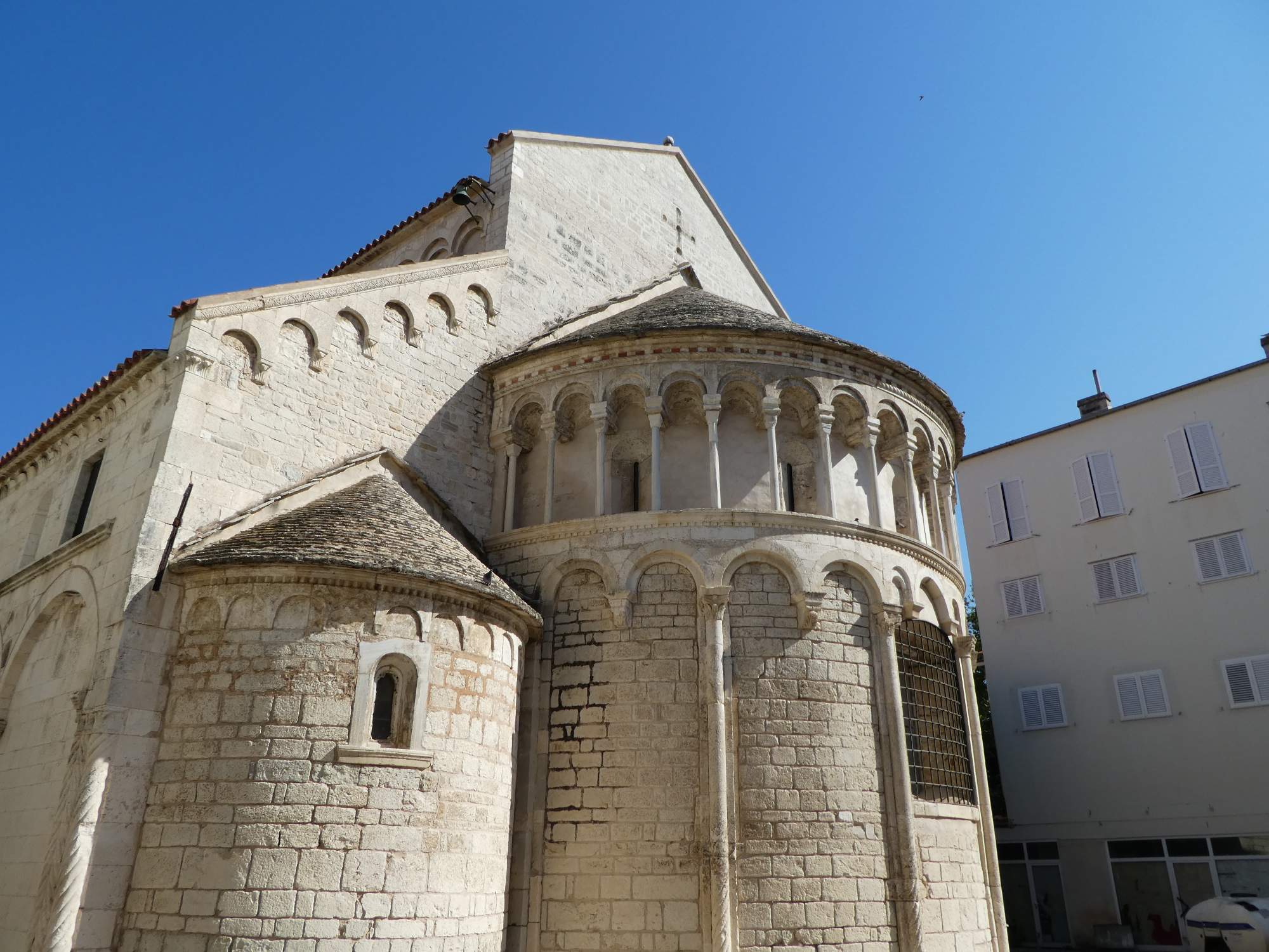 Solve Church Zadar jigsaw puzzle online with 252 pieces